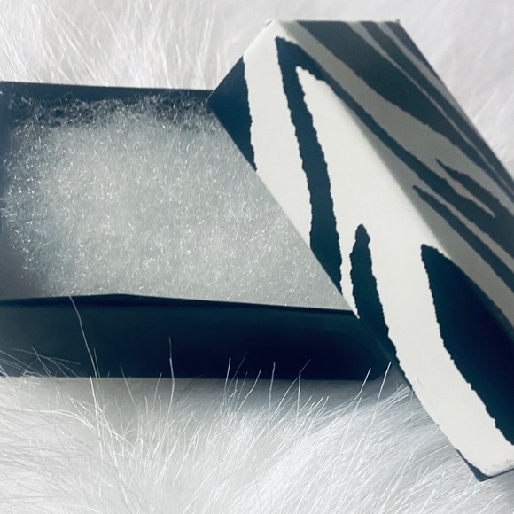 Office | Zebra Boxes Jewelry Packaging Box W Lid Cotton Shipping ...